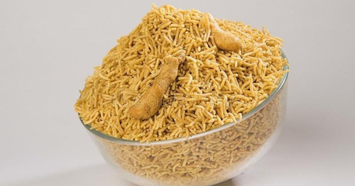 Best Indian Snacks to Pair with Beer & Whiskey