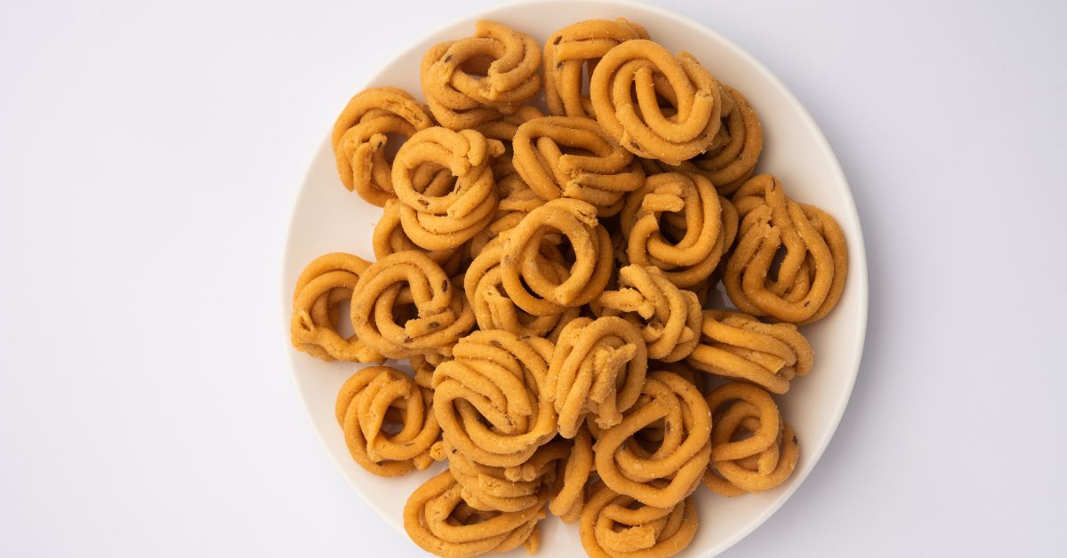 Best Indian Snacks to Pair with Beer & Whiskey