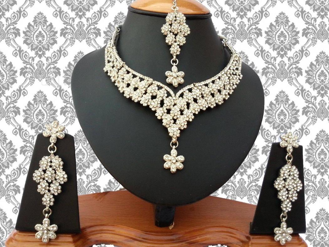 Beauty Of Silver - Stunning Traditional Necklace Set #31807 | DesiClik ...