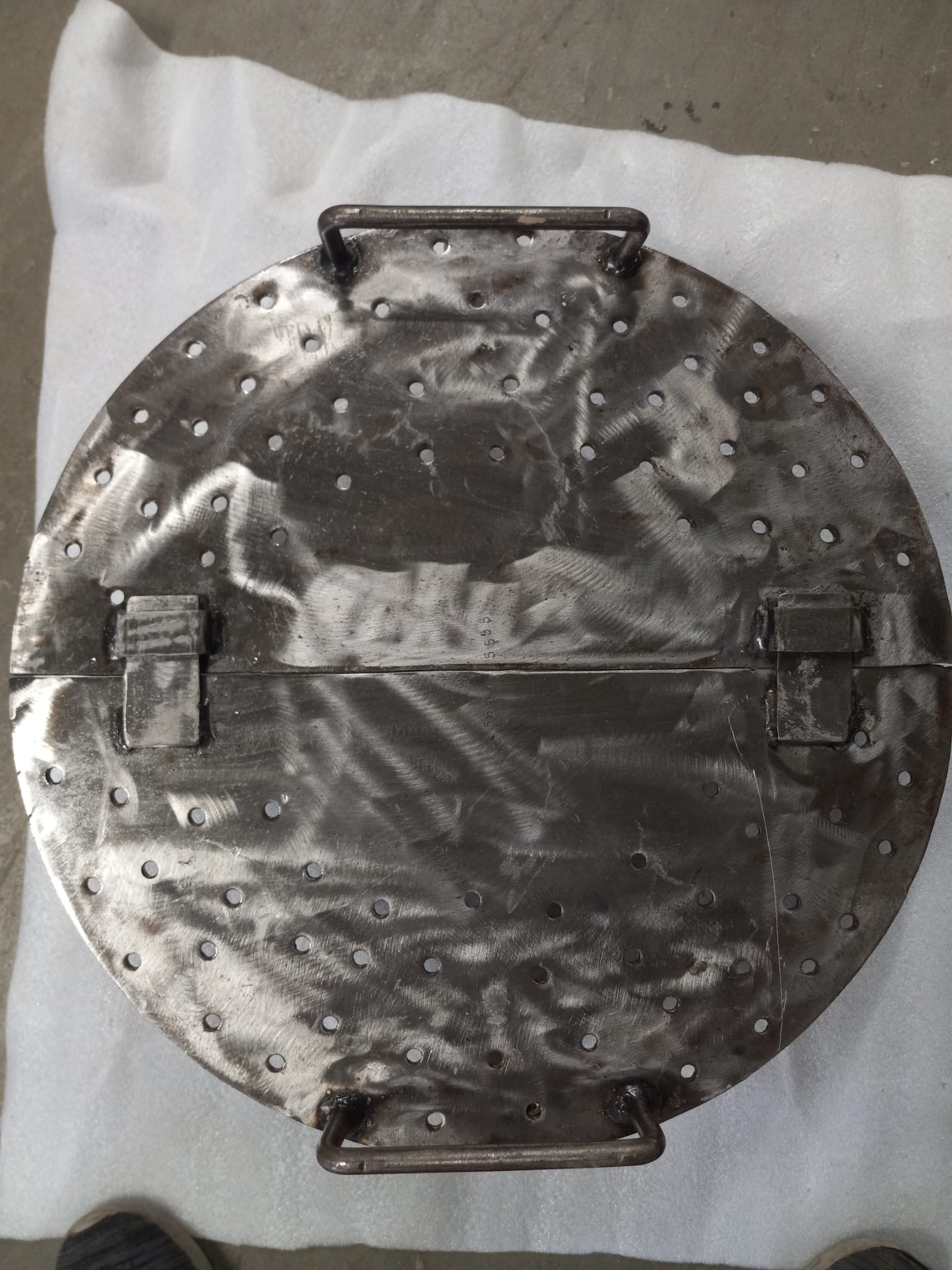 Tandoor Gas Plate, Tandoor Baffle Plate w/ Legs #21551 | Buy Tandoor ...